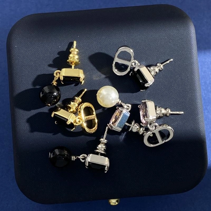 Cut-rate Christian Dior Earrings