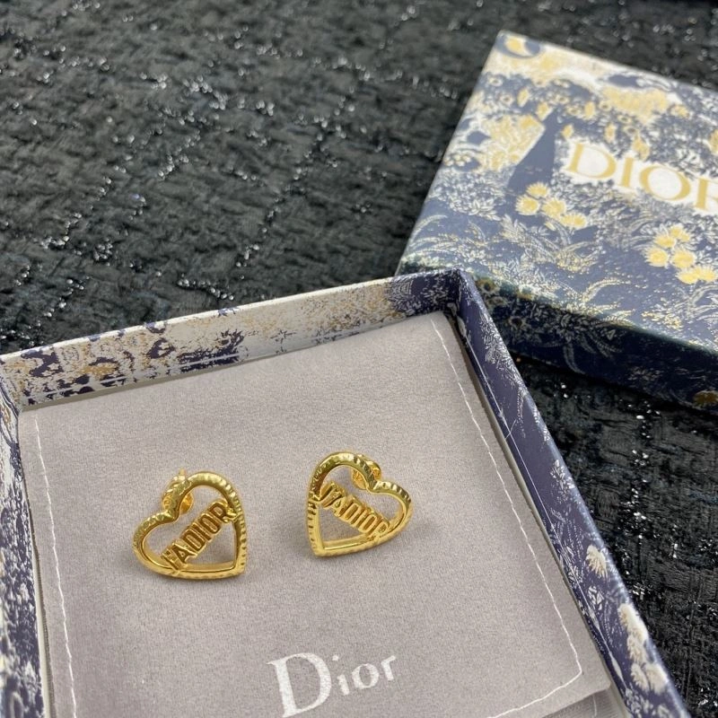 Low-cost Christian Dior Earrings