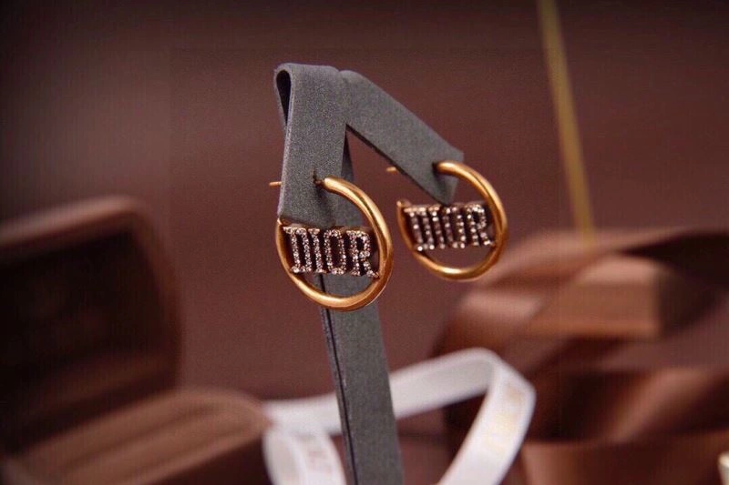 Low-cost Christian Dior Earrings