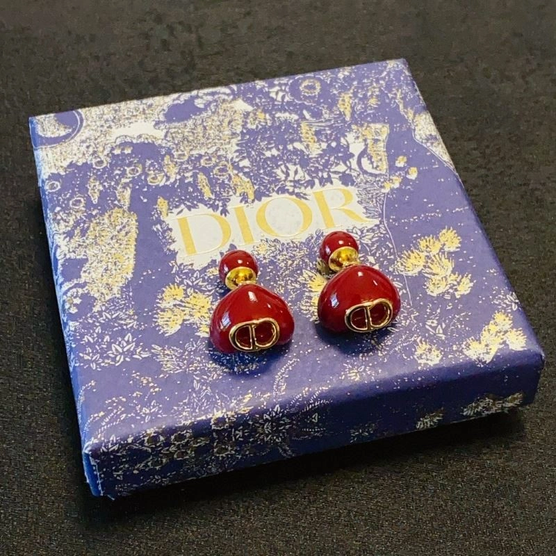 Accurate model Christian Dior Earrings