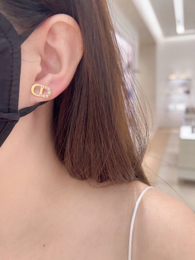 High fidelity Christian Dior Earrings