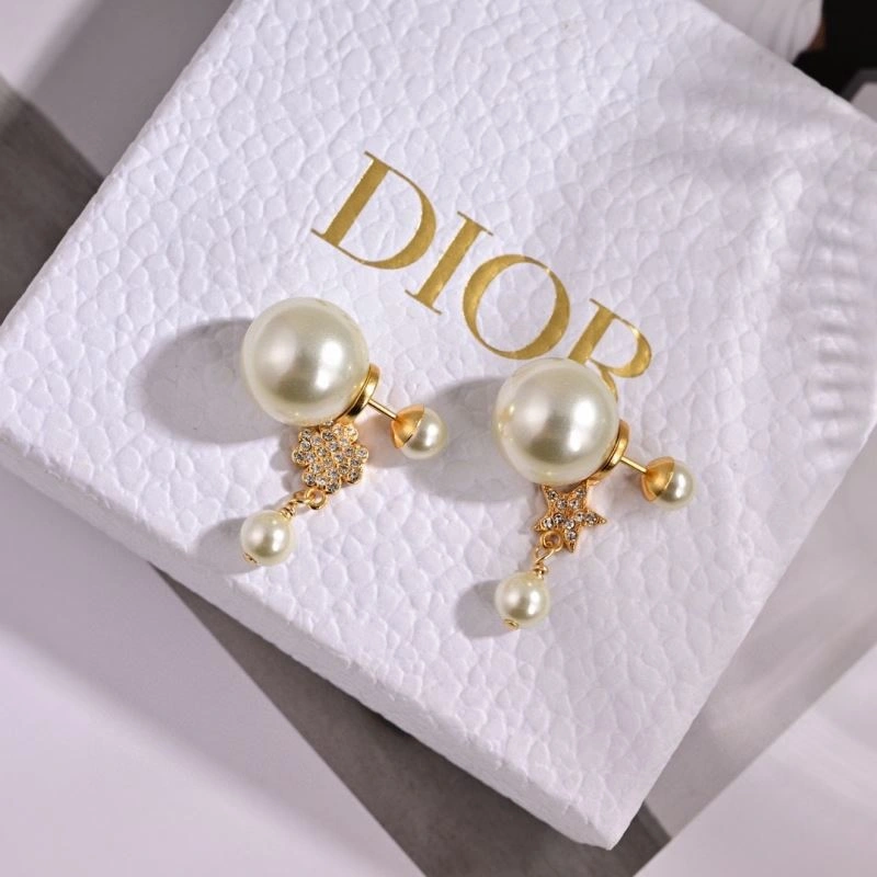 Legit Christian Dior Earrings