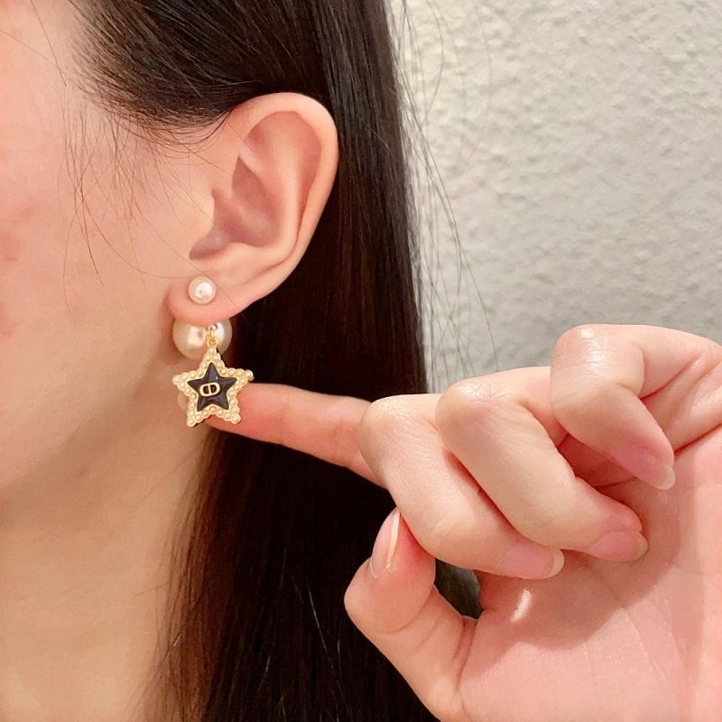 Top match Christian Dior Earrings