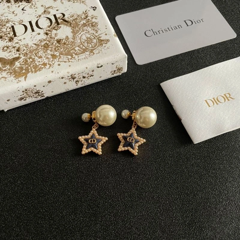 Top match Christian Dior Earrings