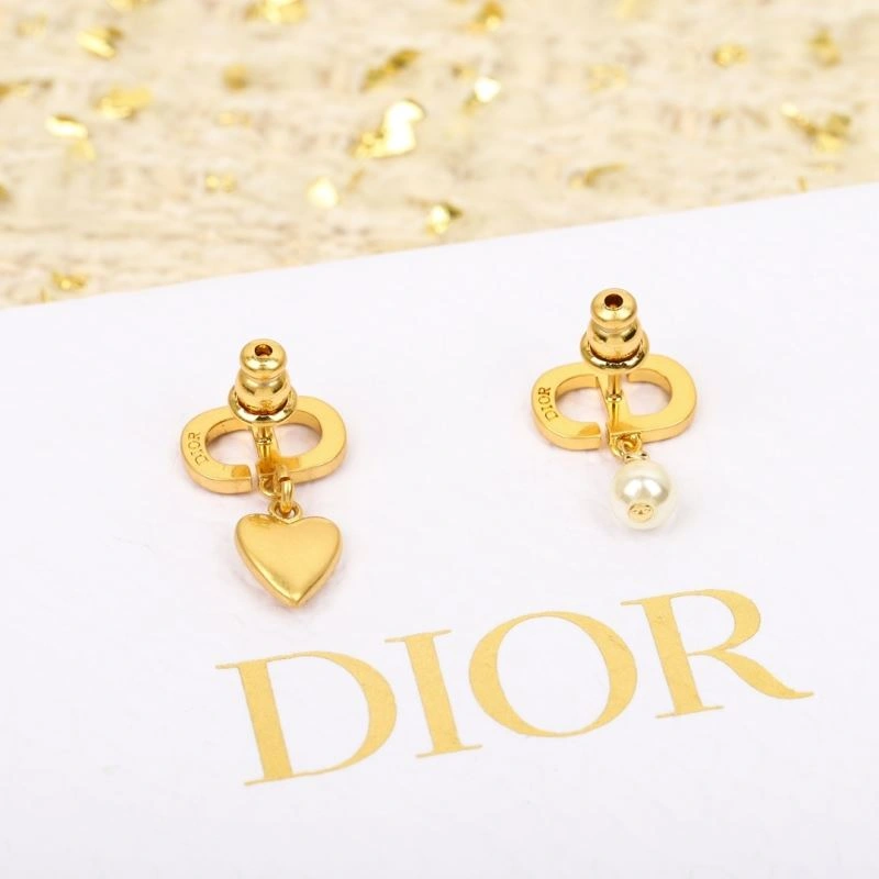 Accurate model Christian Dior Earrings