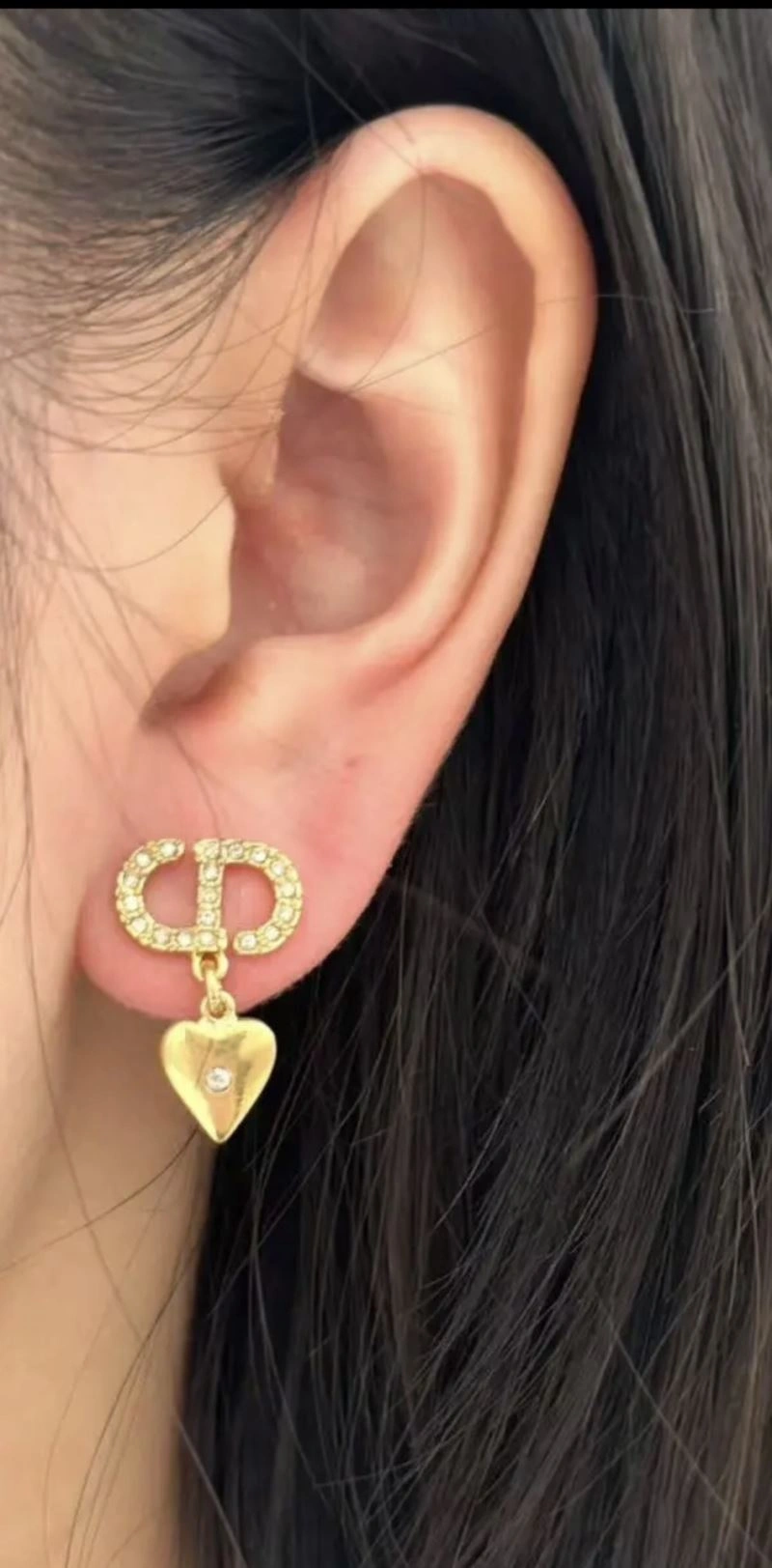 Accurate model Christian Dior Earrings