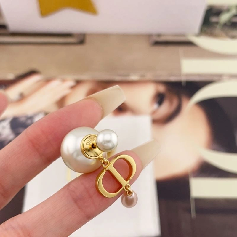High accuracy Christian Dior Earrings