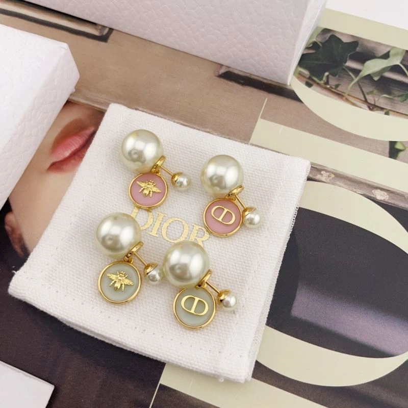 High accuracy Christian Dior Earrings