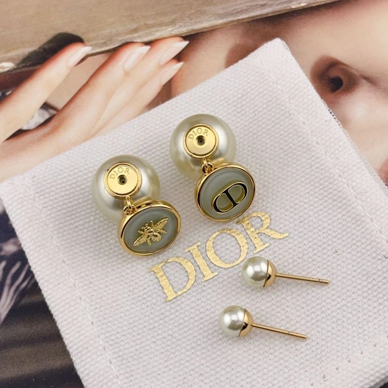 High accuracy Christian Dior Earrings