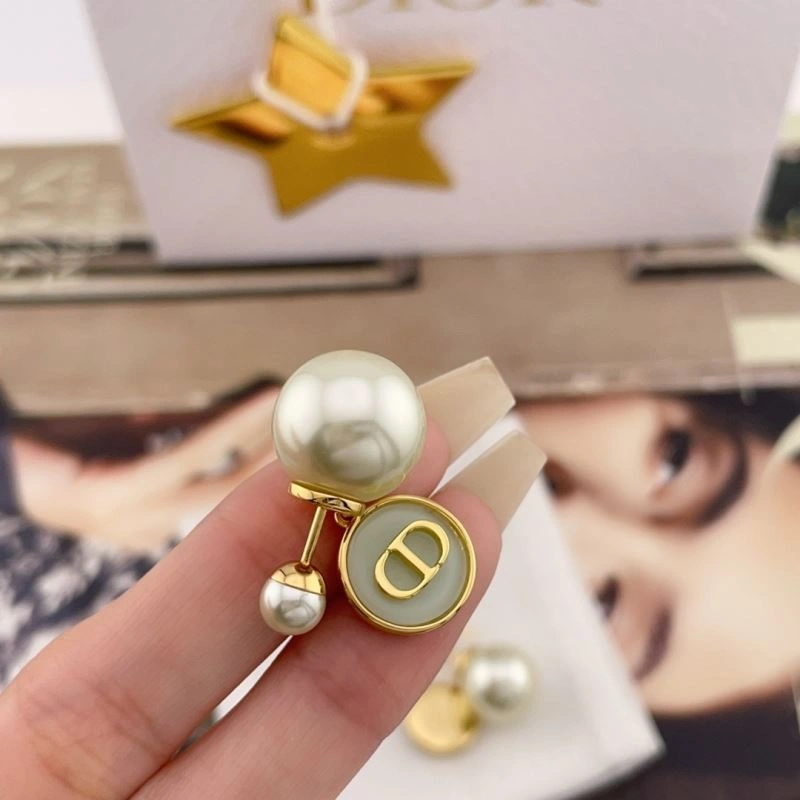 High accuracy Christian Dior Earrings