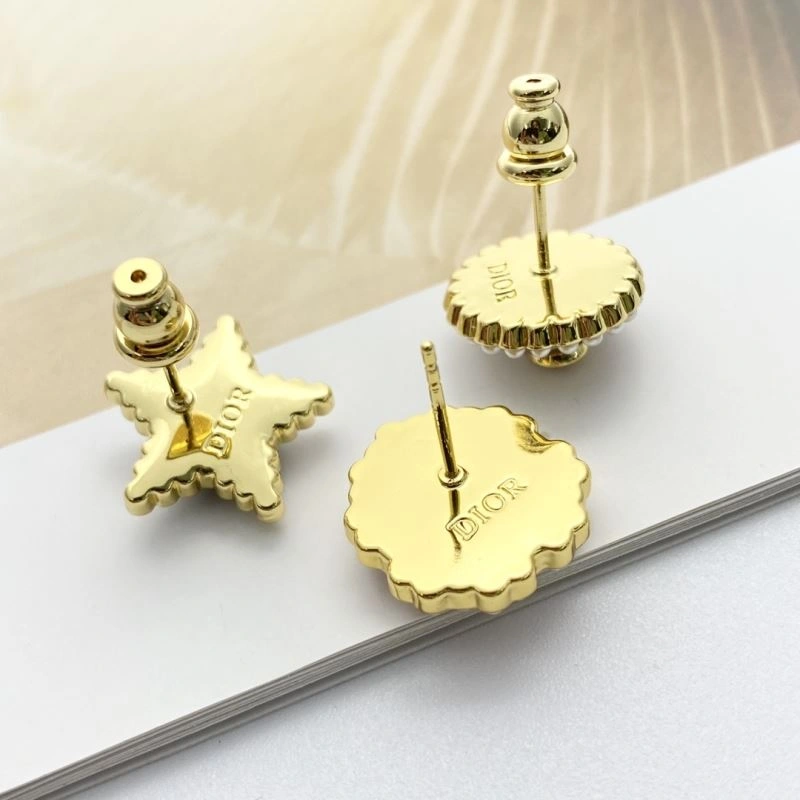 Accurate model Christian Dior Earrings