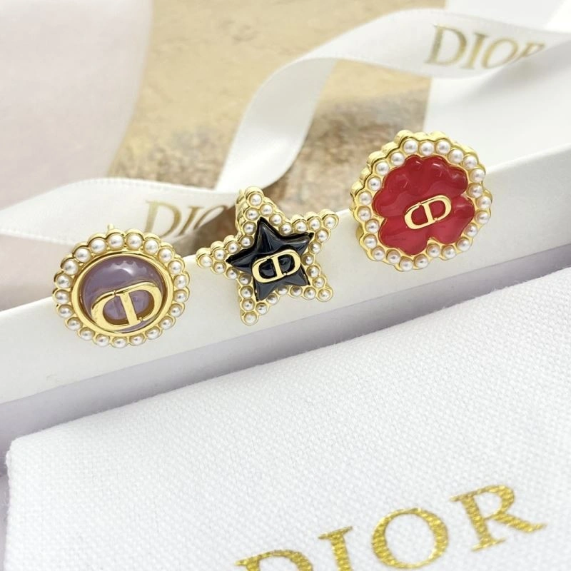 Accurate model Christian Dior Earrings