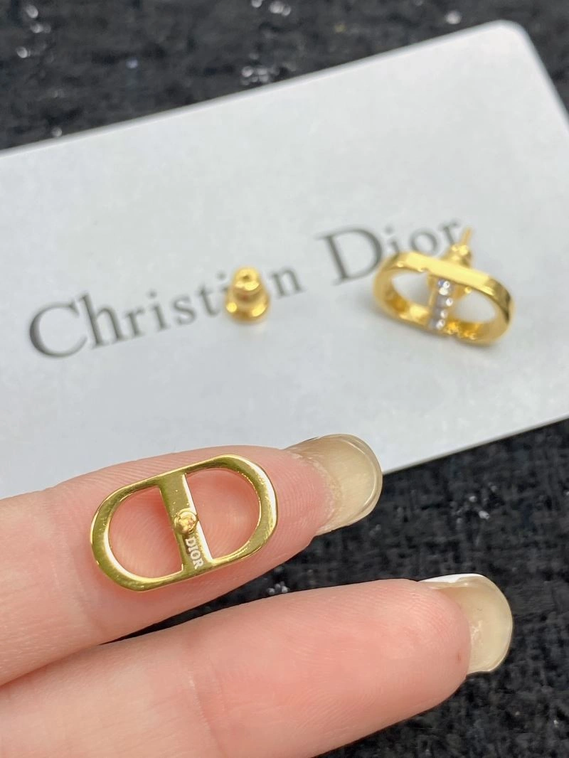 Legit Christian Dior Earrings