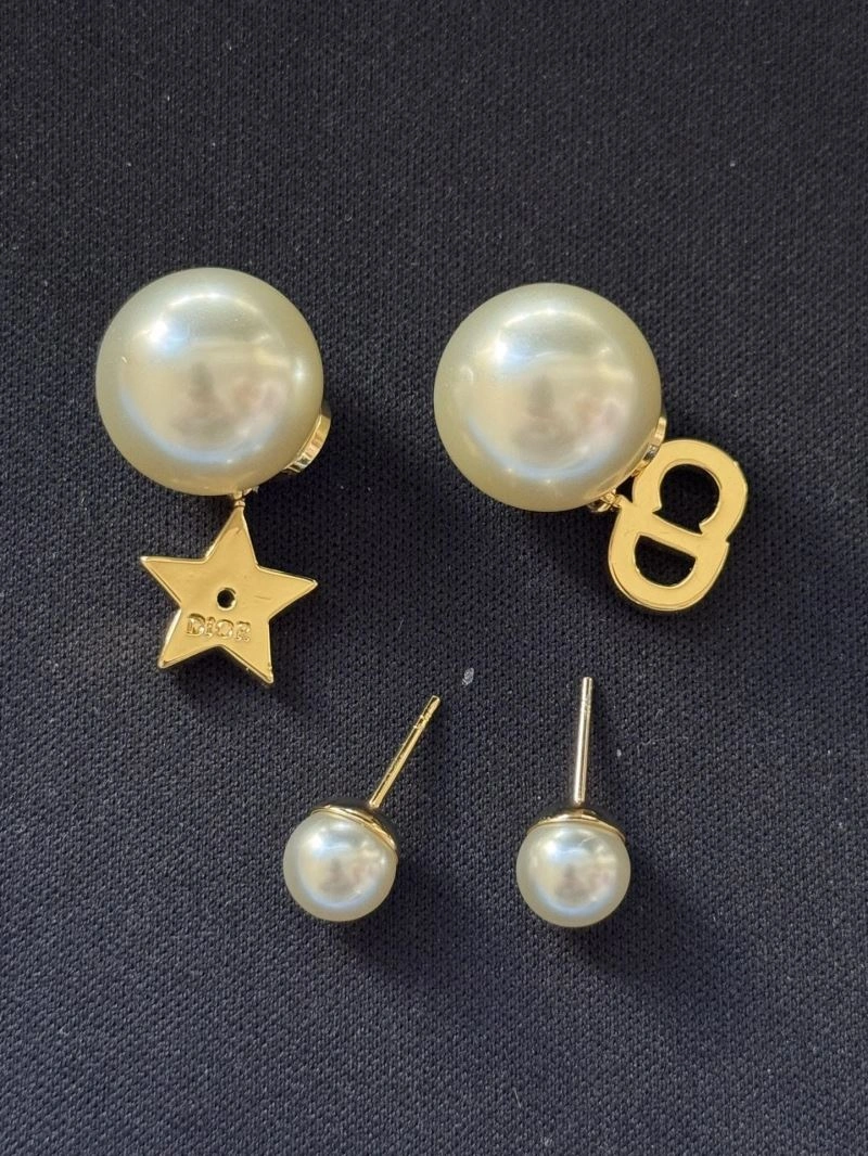 High fidelity Christian Dior Earrings