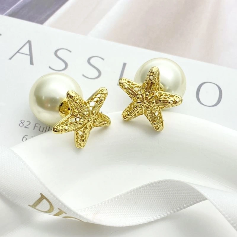 Top match Christian Dior Earrings
