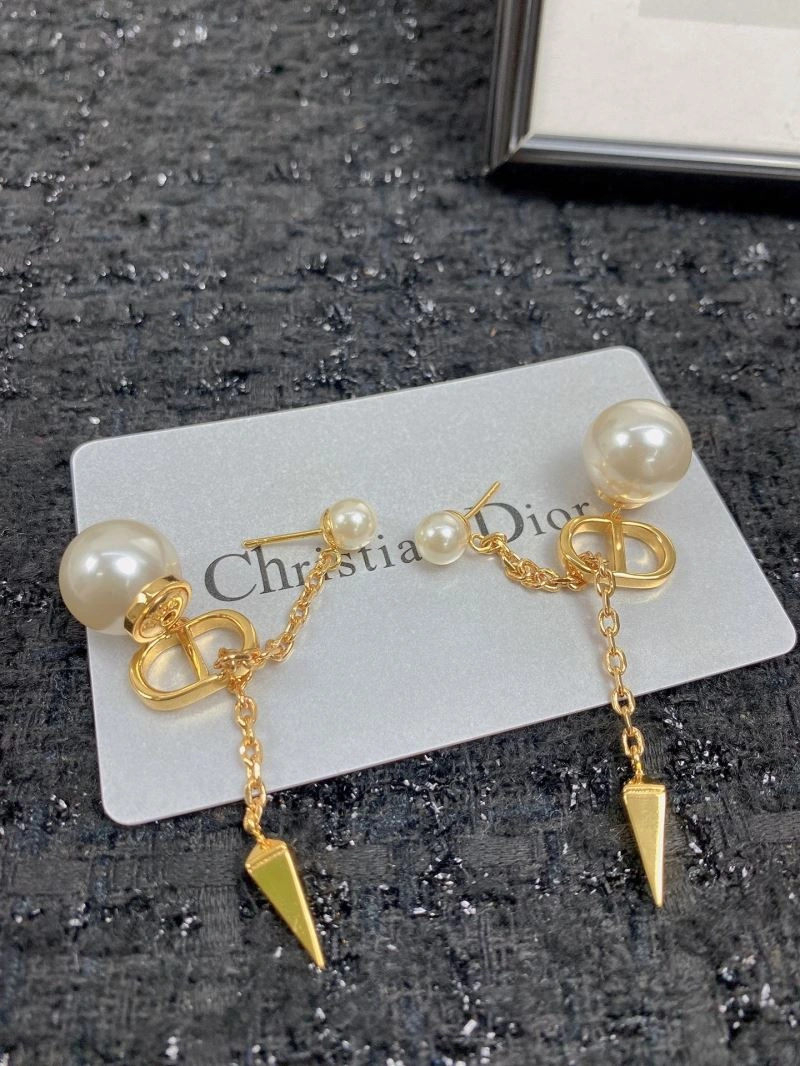 Cut-rate Christian Dior Earrings