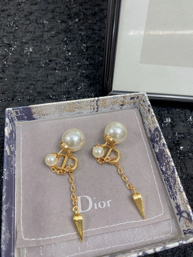 Cut-rate Christian Dior Earrings