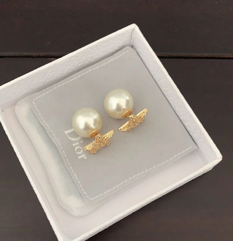 Bargain Christian Dior Earrings