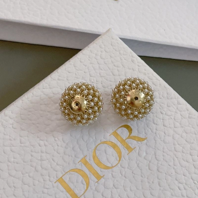 Low-cost Christian Dior Earrings