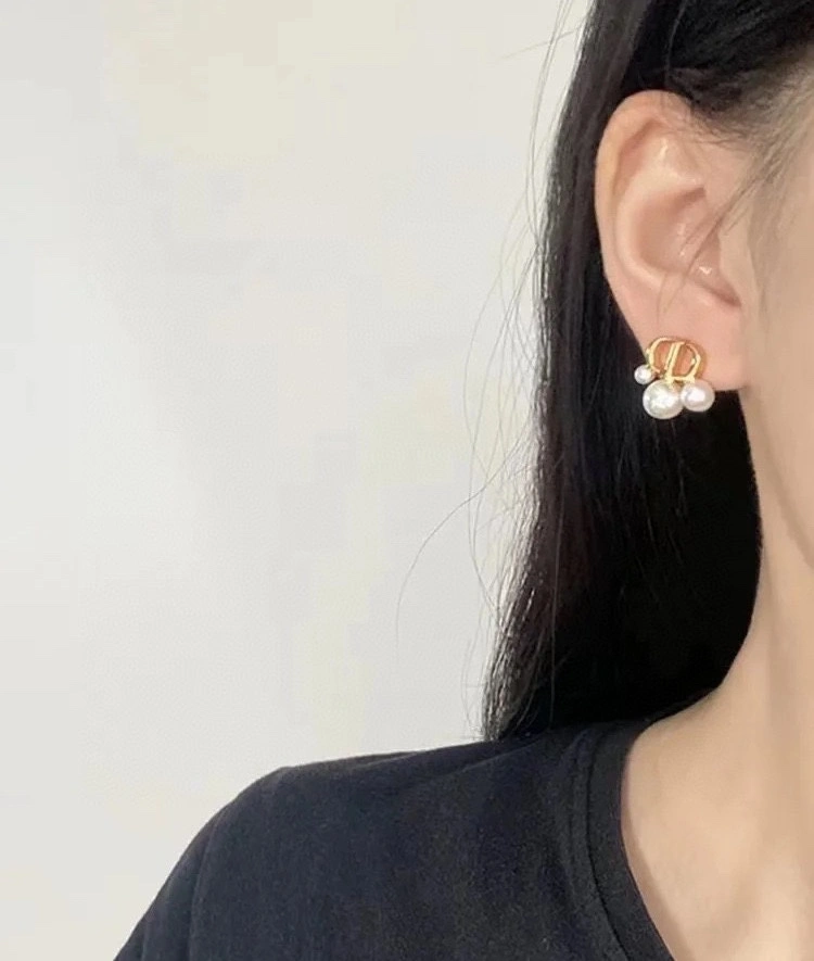Discounted Christian Dior Earrings
