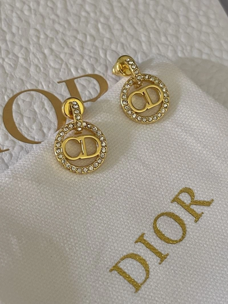 Top match Christian Dior Earrings