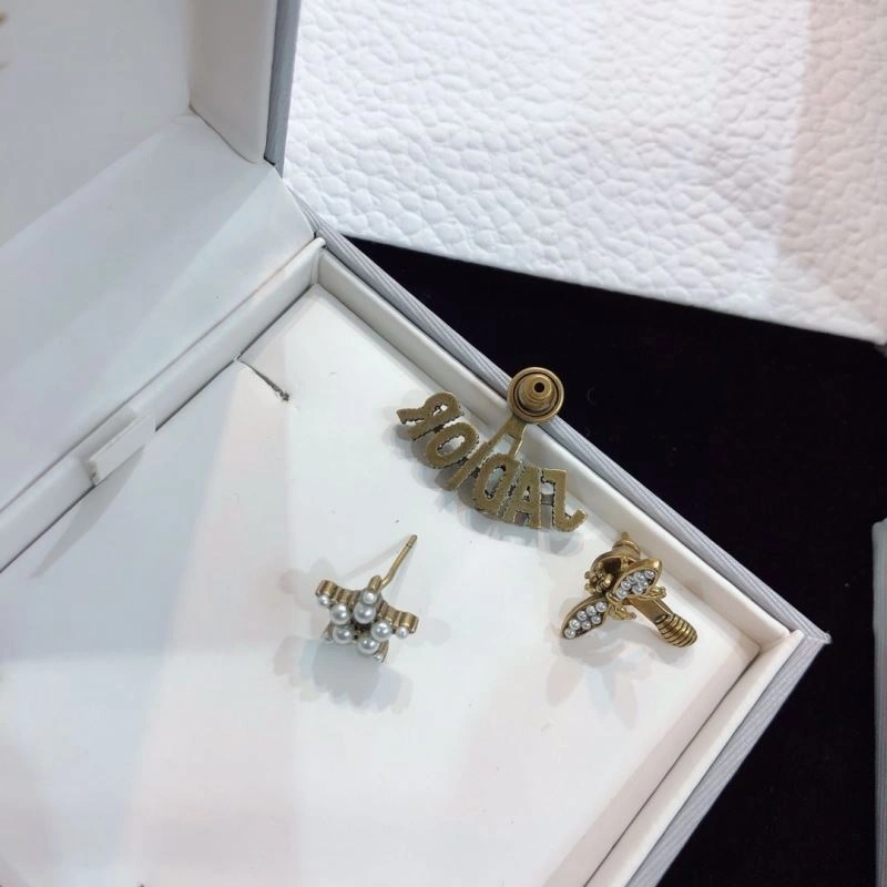 Bargain Christian Dior Earrings