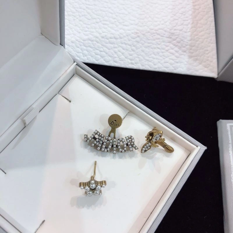 Bargain Christian Dior Earrings