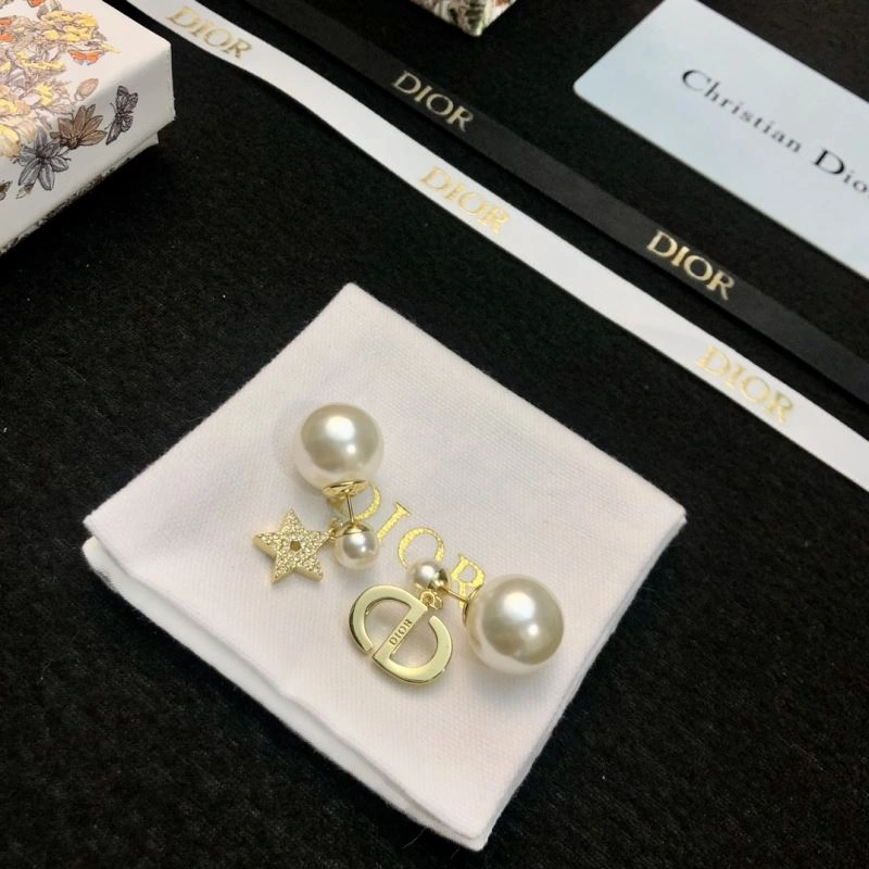 Bargain Christian Dior Earrings