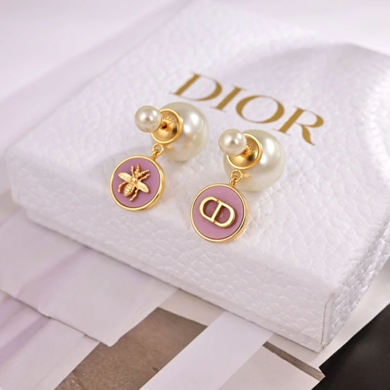 Accurate model Christian Dior Earrings