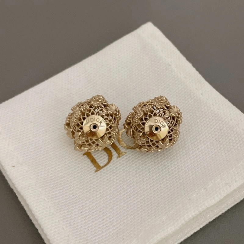 Top match Christian Dior Earrings