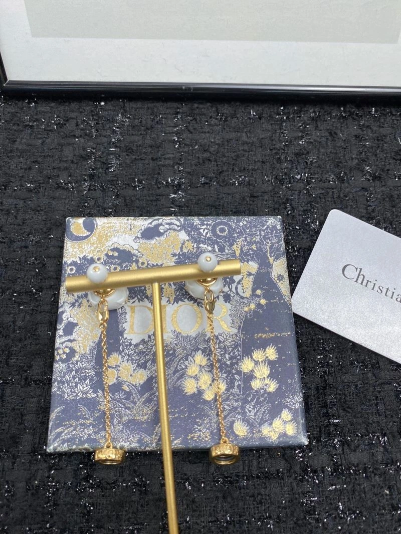 Low-cost Christian Dior Earrings