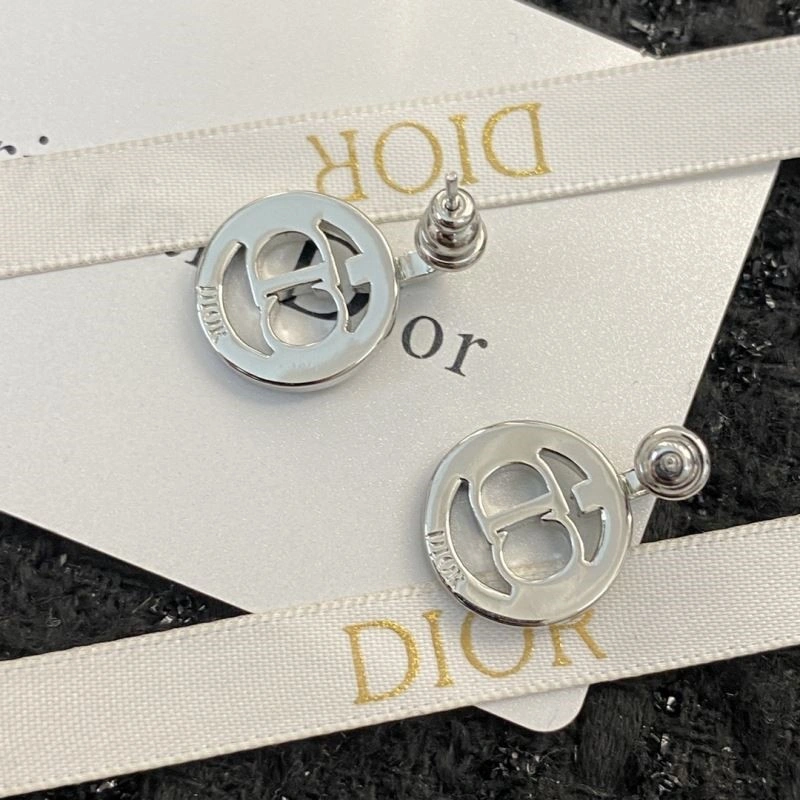 High accuracy Christian Dior Earrings