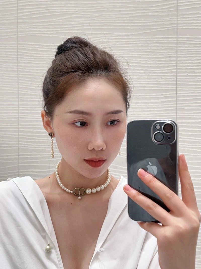 Inexpensive Christian Dior Earrings