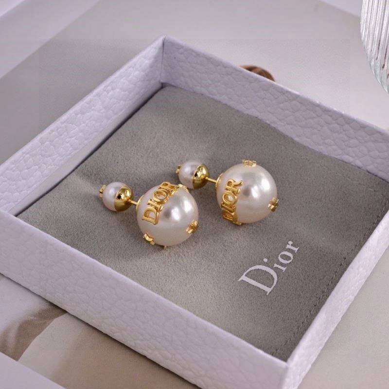 High fidelity Christian Dior Earrings