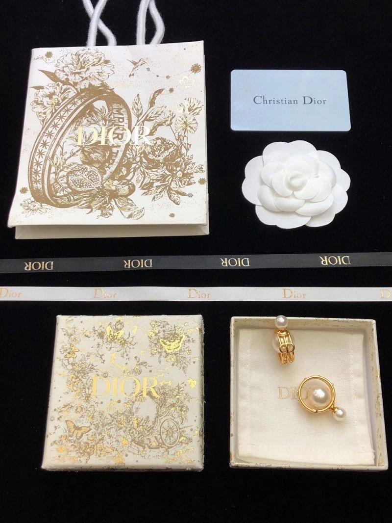 Legit Christian Dior Earrings