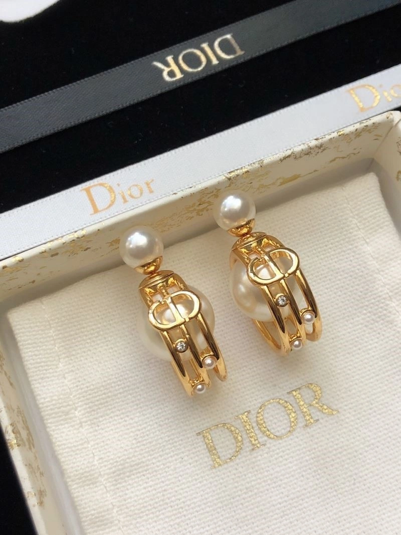 Legit Christian Dior Earrings