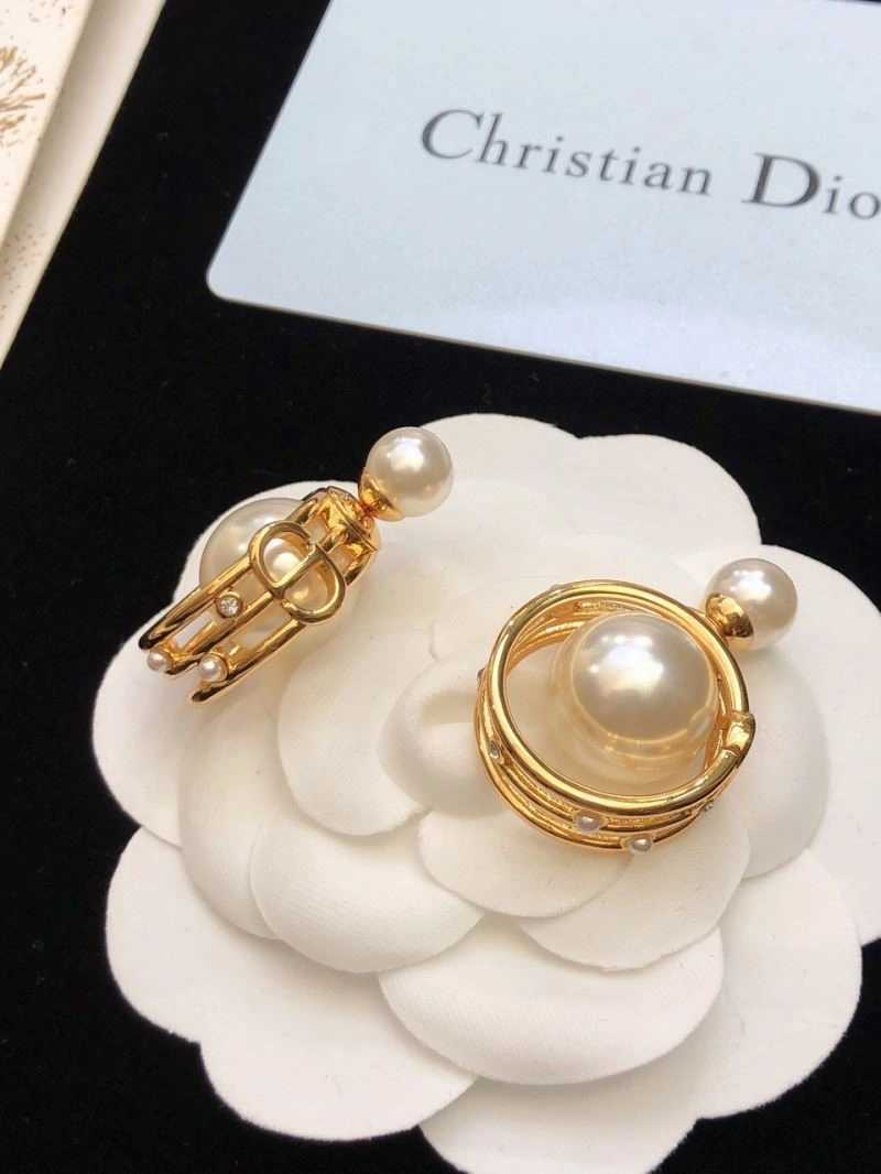 Legit Christian Dior Earrings