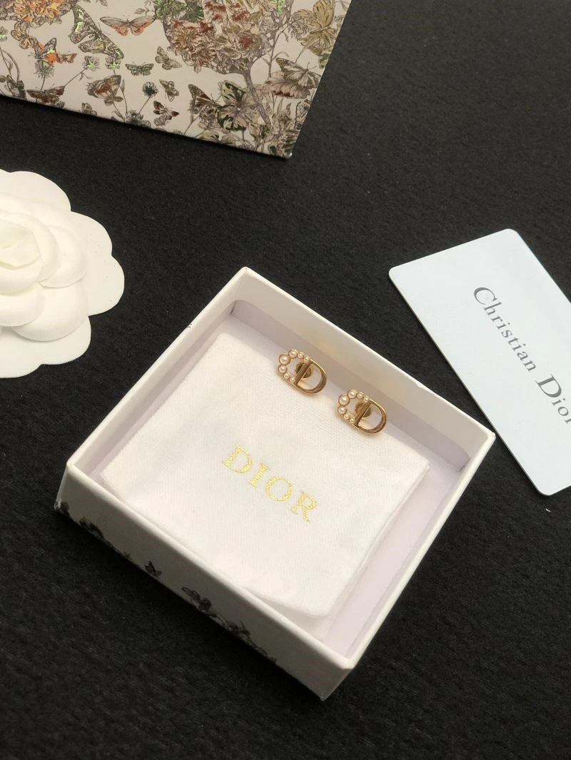 Legit Christian Dior Earrings
