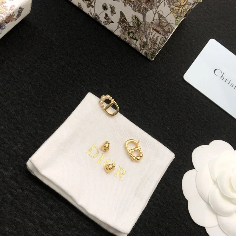 Legit Christian Dior Earrings