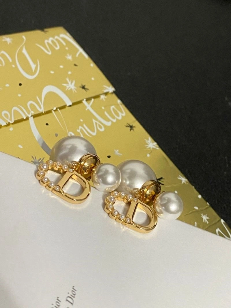 Inexpensive Christian Dior Earrings