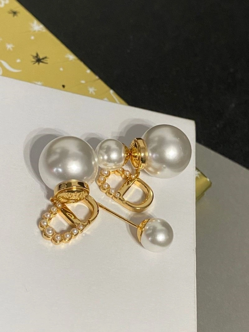 Inexpensive Christian Dior Earrings