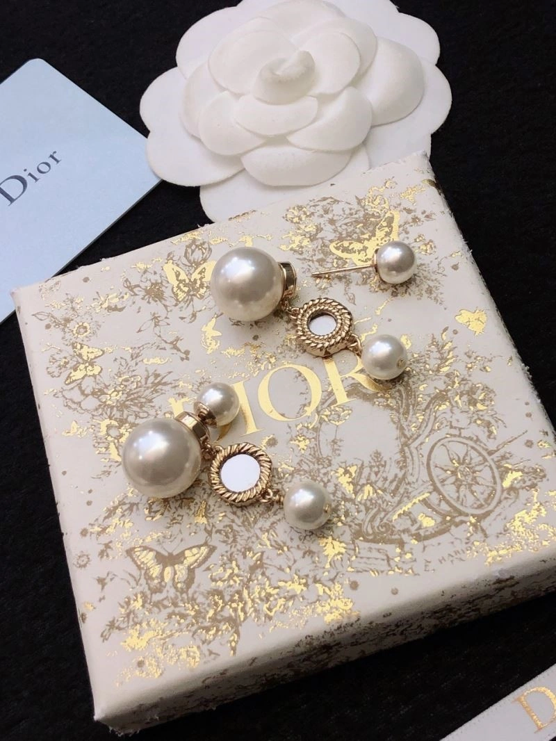 High fidelity Christian Dior Earrings