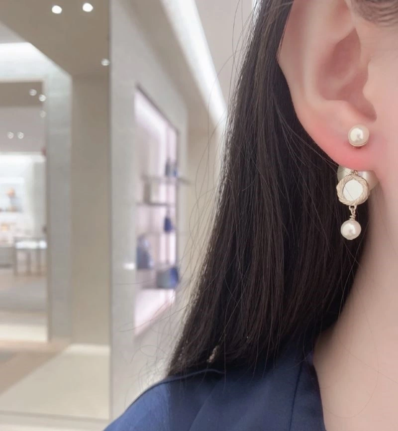 High fidelity Christian Dior Earrings