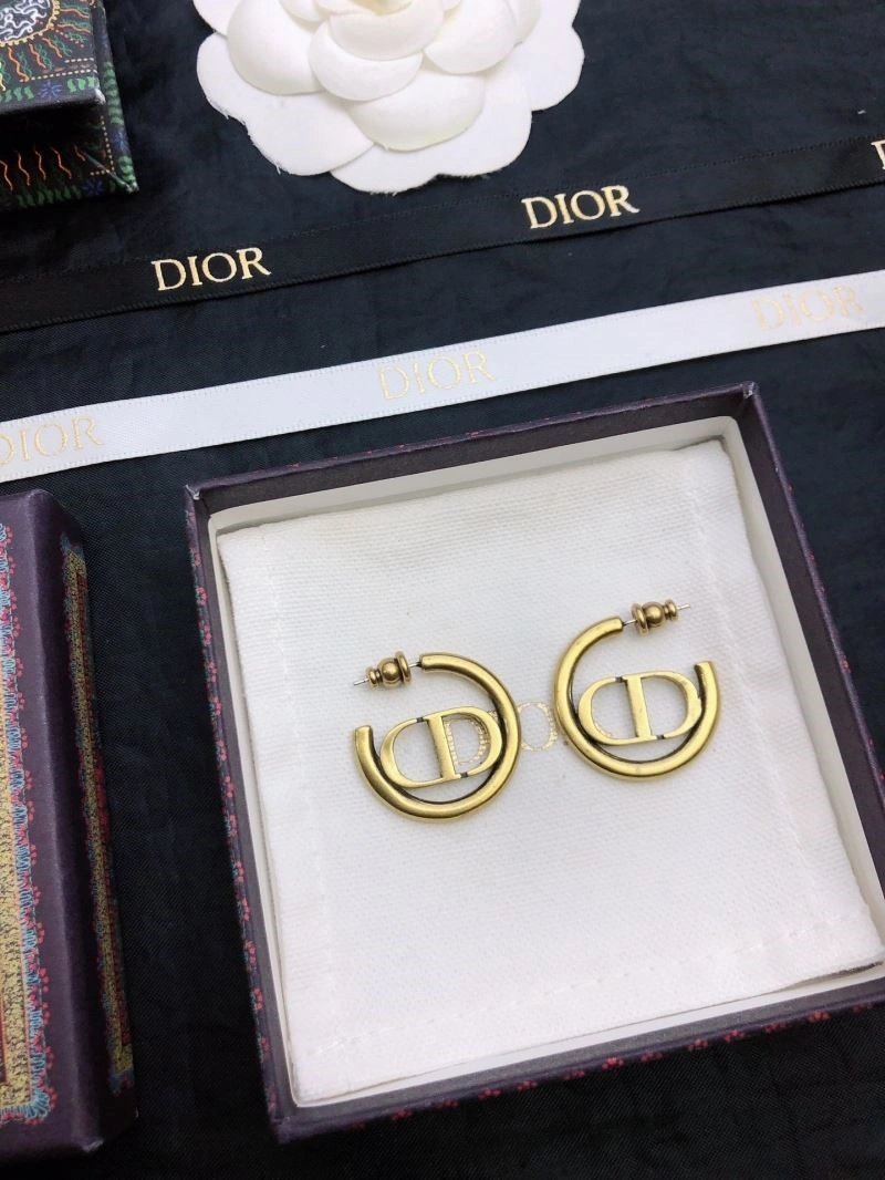 Legit Christian Dior Earrings