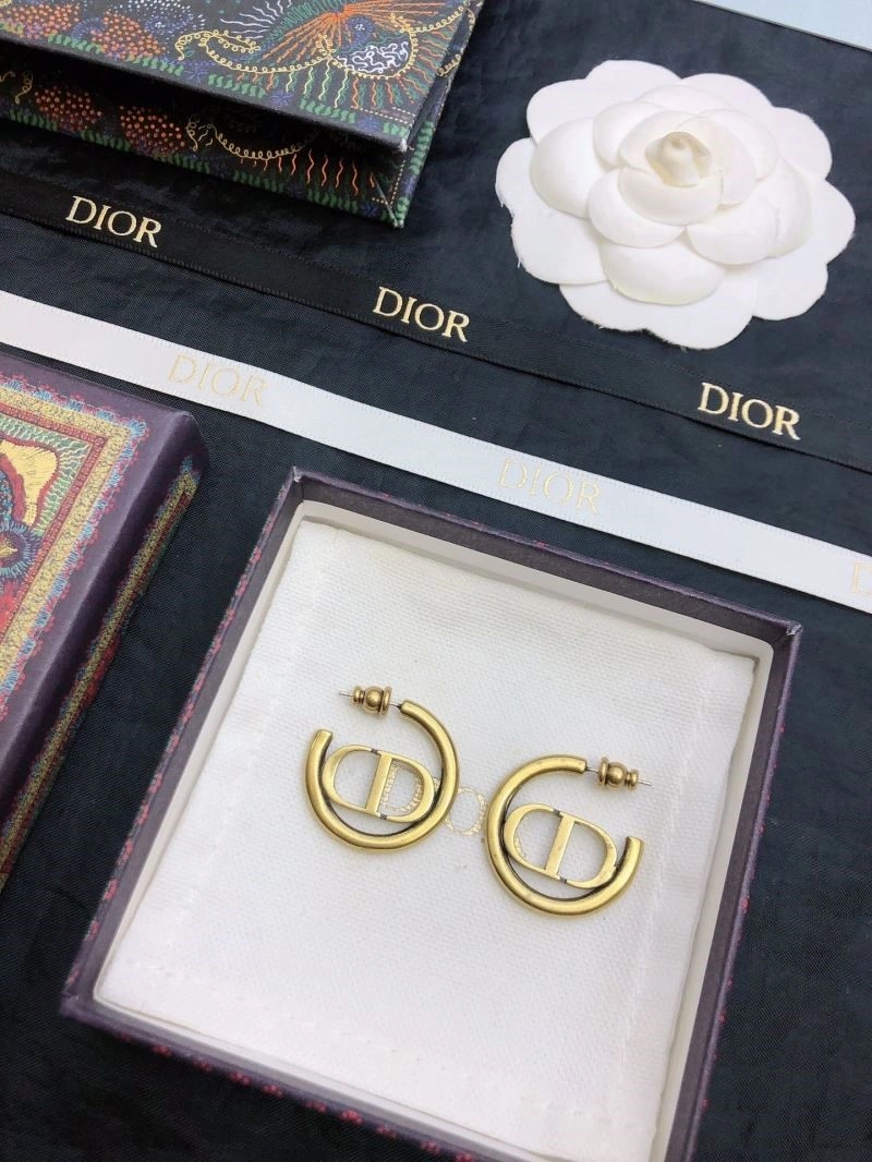 Legit Christian Dior Earrings
