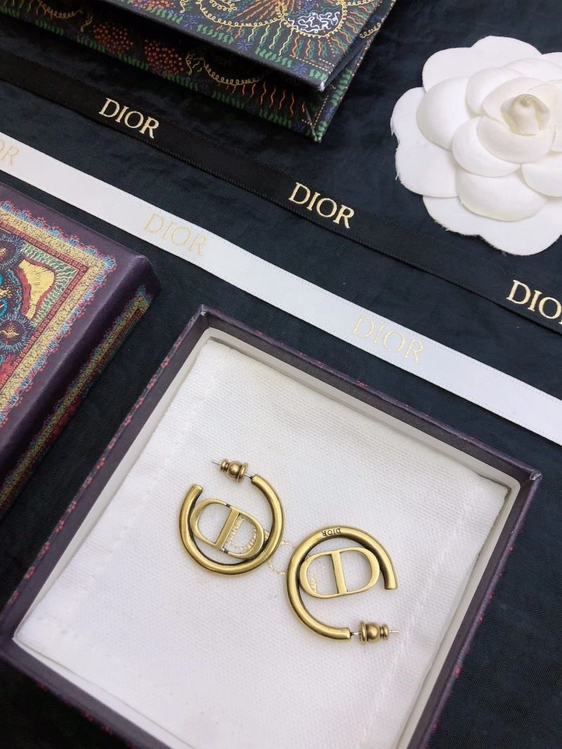 Legit Christian Dior Earrings
