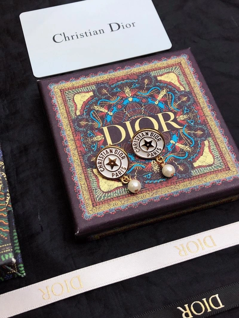 Cut-rate Christian Dior Earrings