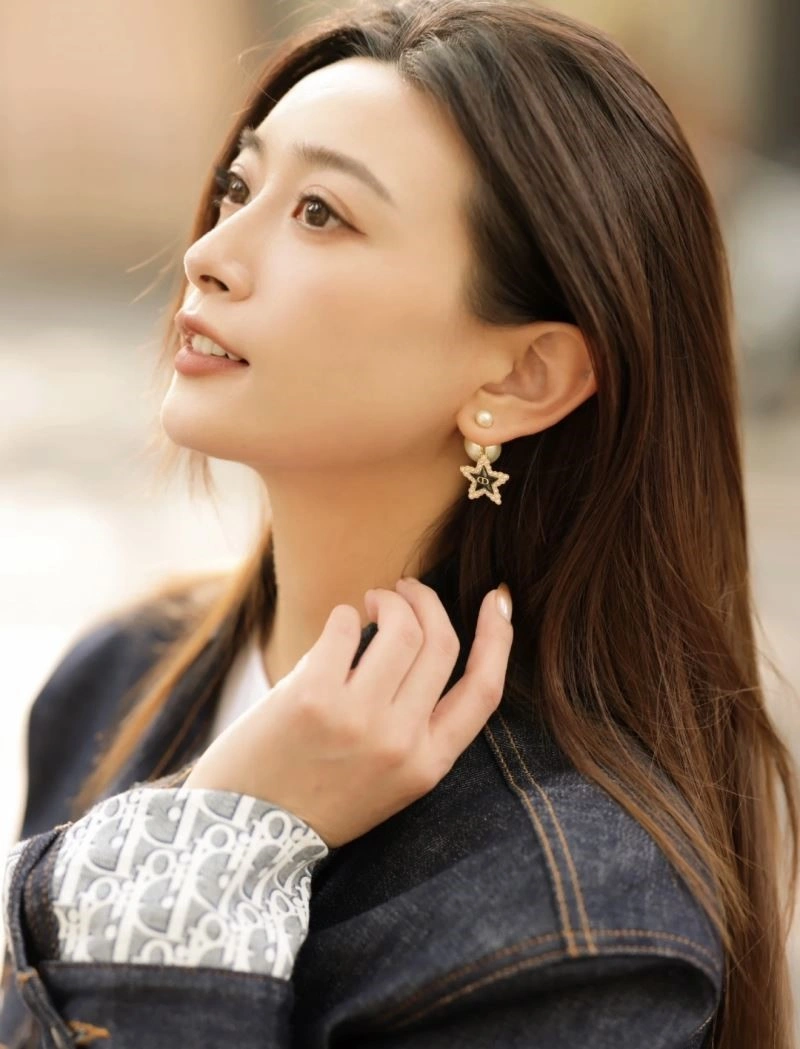 Value-priced Christian Dior Earrings
