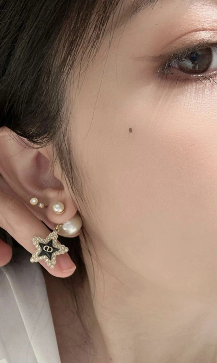Value-priced Christian Dior Earrings