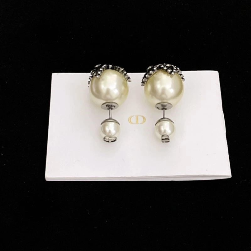 Value-priced Christian Dior Earrings
